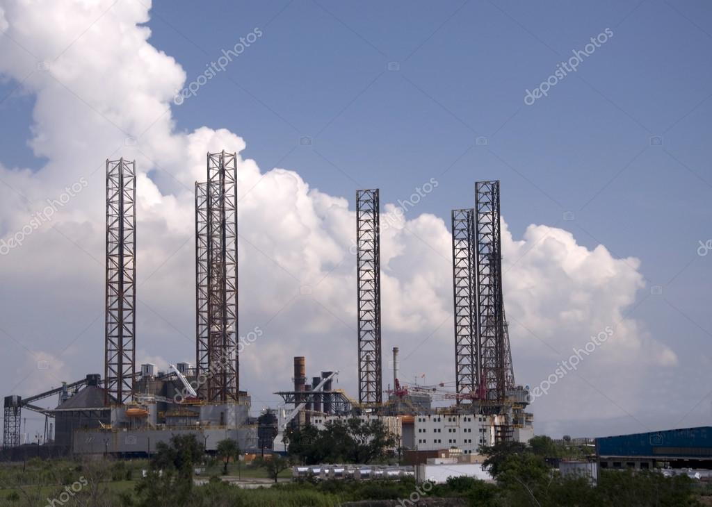Jack Up Rig Yard Stock Photo by ©Neonwater 39506735