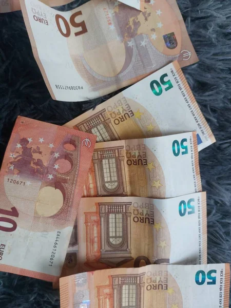 El be euro images libres de droit, photos de El be euro | Depositphotos