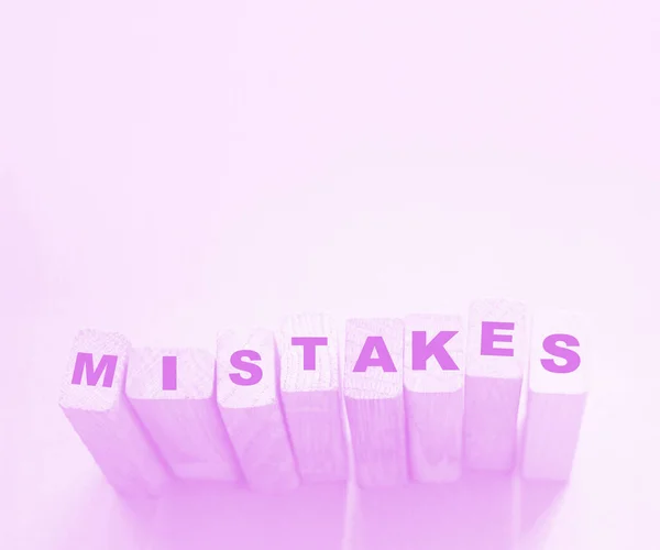 Cometiendo errores fotos de stock, imágenes de Cometiendo errores sin ...