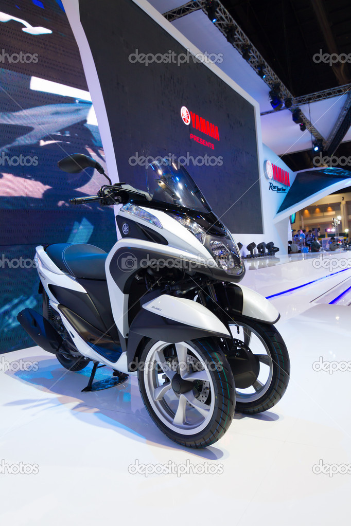 YAMAHA Tricity Multi Wheel Concept Bike motorcycle on display at The ...