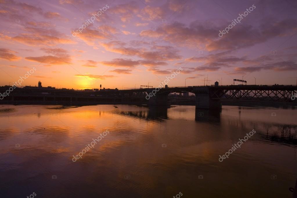Sunrise Over Burnside Bridge, Portland, Oregon, USA — Stock Photo ...