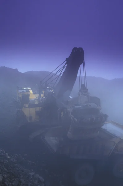 Drag line Pictures, Drag line Stock Photos & Images | Depositphotos®