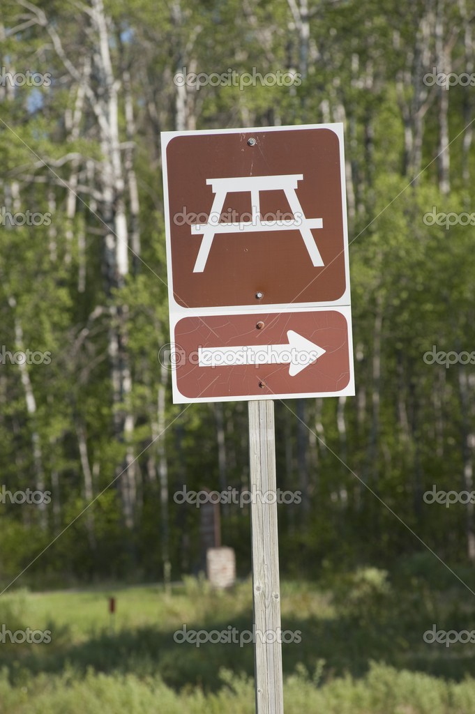 Sign For A Picnic Site — Stock Photo © DesignPicsInc #31945011