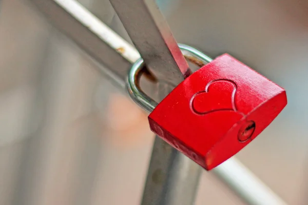 Corazon encerrado Stock Photos, Royalty Free Corazon encerrado Images ...