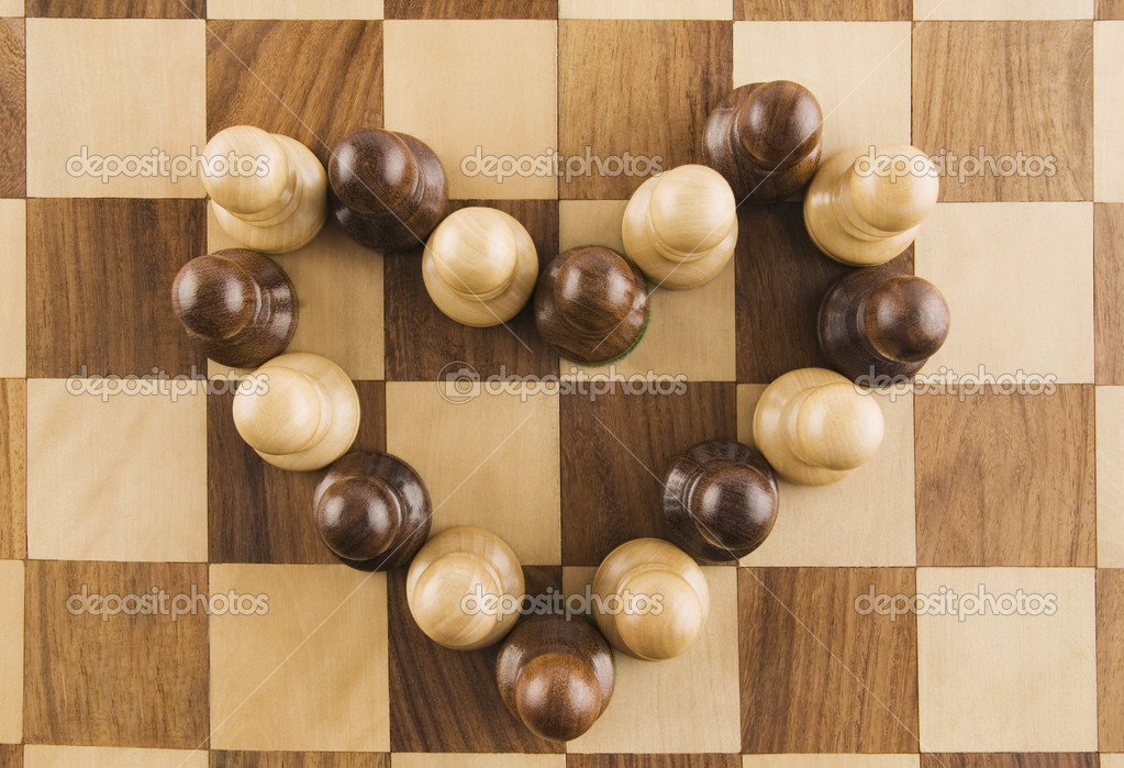 Heart shape formed with chess pieces — Stock Photo © imagedb_seller ...