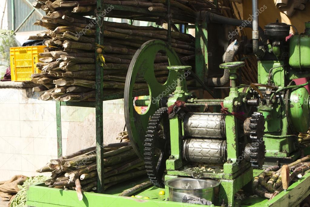 Sugar cane Juice extracting machine Stock Photo by ©imagedb_seller 33274147