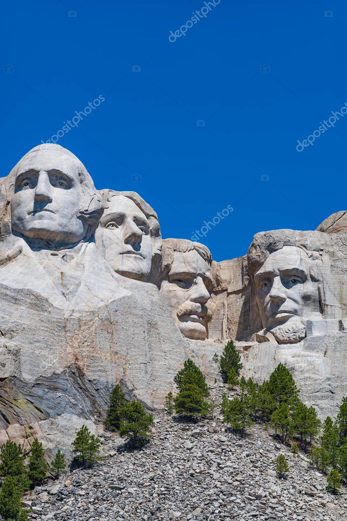 Mount Rushmore National Memorial depicts the U.S. presidents George ...