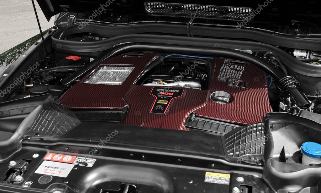 STUTTGART, ALEMANIA - 27 / 09 / 2021: Mercedes Brabus G 900 - Lujoso ...