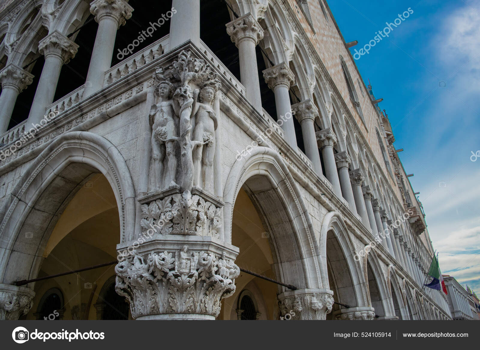 Beautiful Building Doge's Palace Arched Windows Statues Venice Italy ...