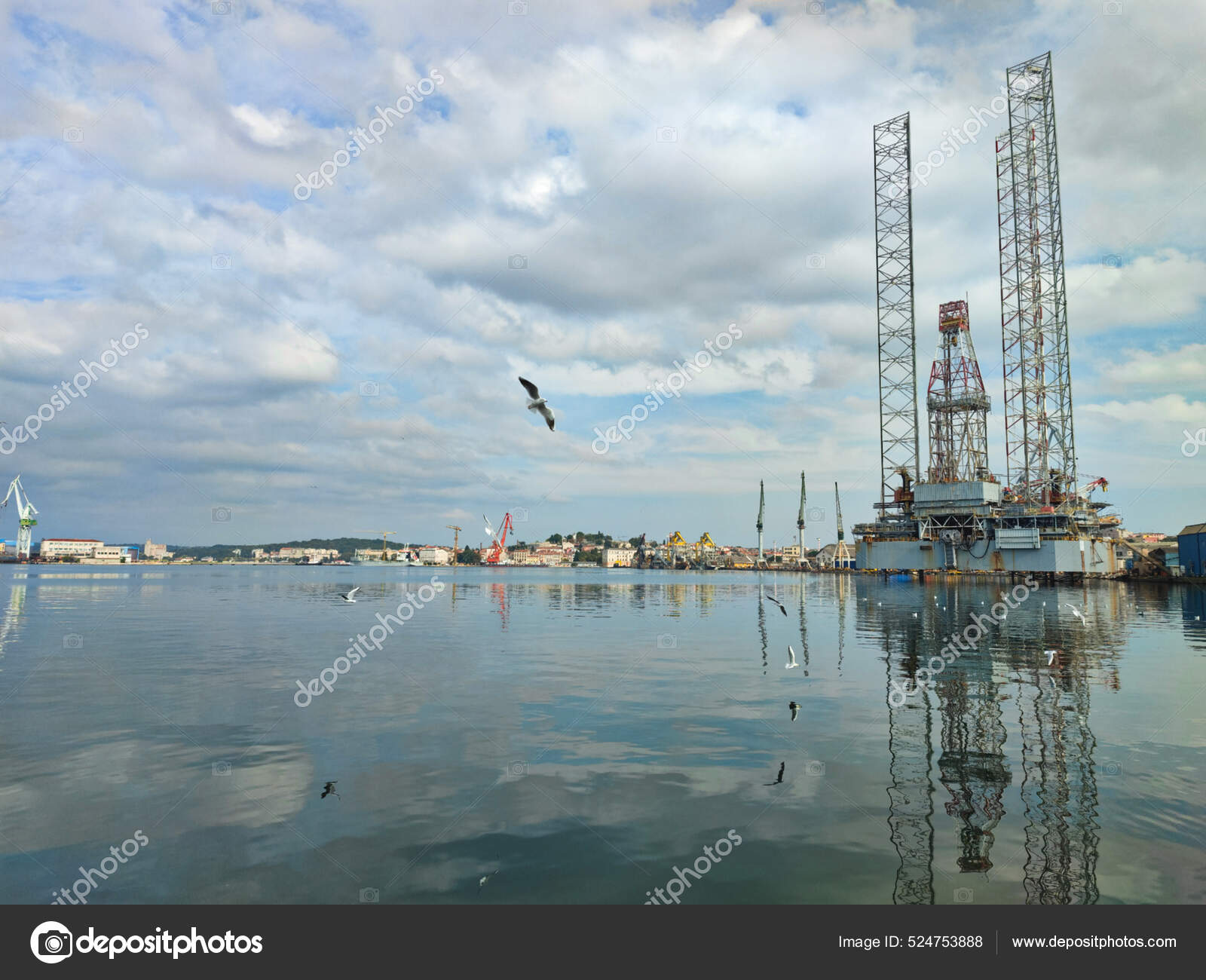 Gass Platform Sea Shipyard Uljanik Pula — Stock Photo © Wirestock ... Gass Platform Sea Shipyard Uljanik Pula — Stock Photo © Wirestock ...