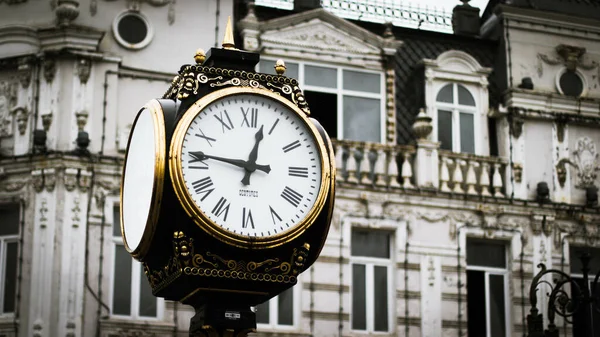 Vintage street clock Stock Photos, Royalty Free Vintage street clock ...