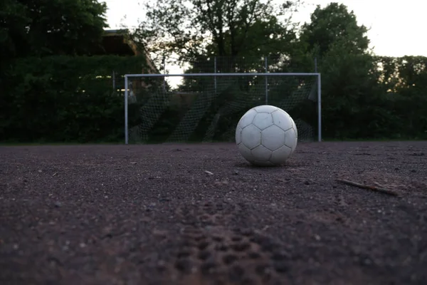 Photo with soccer balls in a line images libres de droit, photos de ...