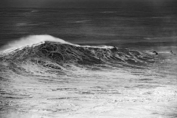 Old waves Stock Photos, Royalty Free Old waves Images | Depositphotos