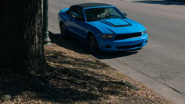 Curbside Stock Photos, Royalty Free Curbside Images | Depositphotos