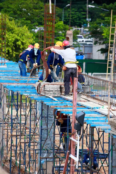 Workers installing the reinforcing structure Stock Photos, Royalty Free ...