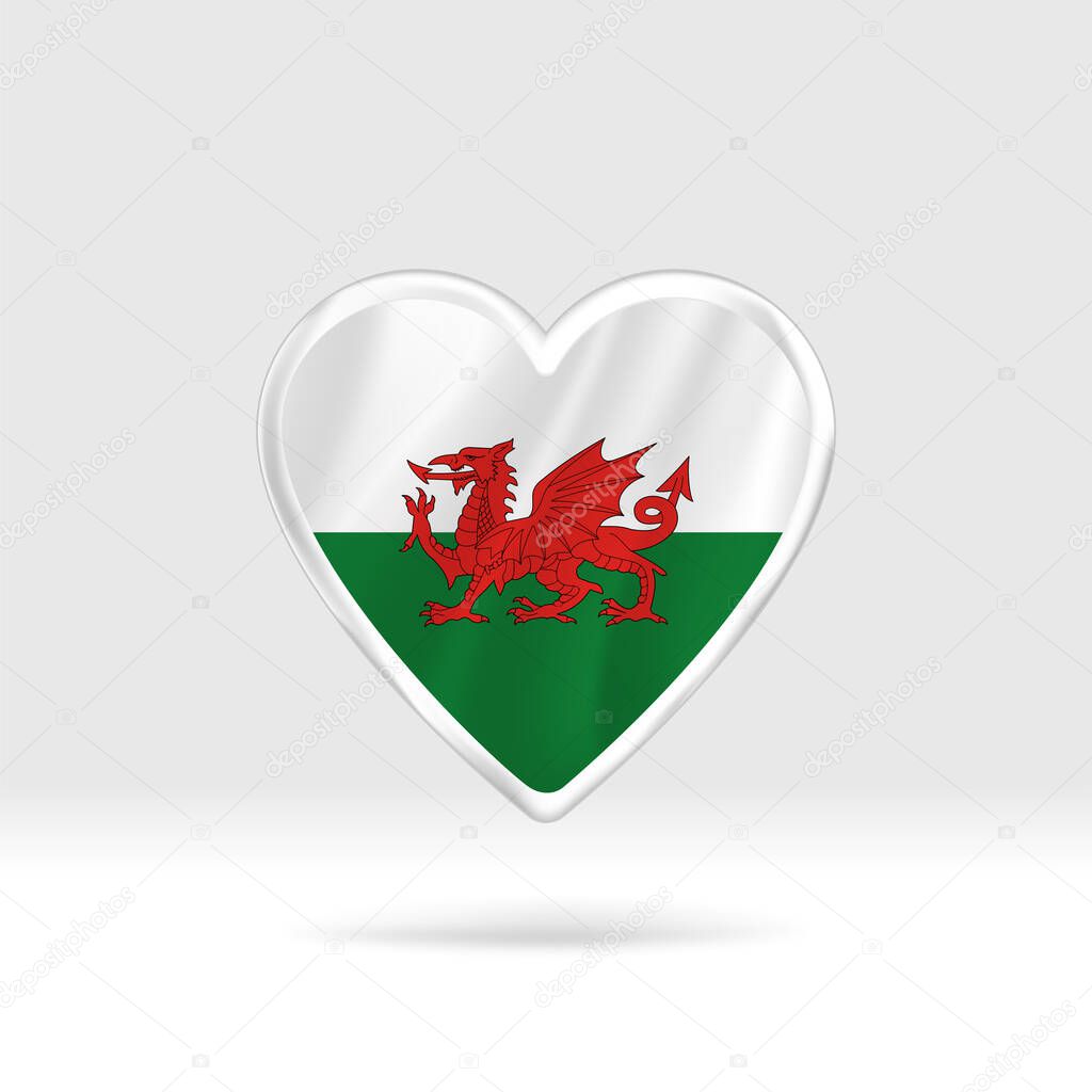 Coraz n de la bandera de Gales. Plantilla de coraz n y bandera de bot n plateado. F cil edici n ...