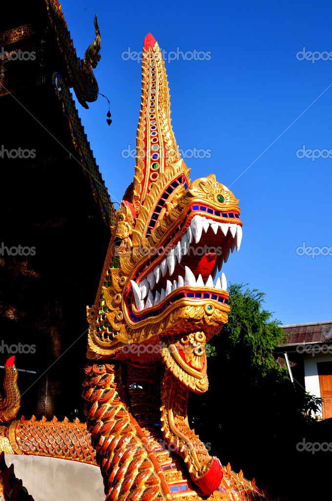 Chiang Mai, Thailand: Naga Dragon at Wat Sum Pao — Stock Photo ...