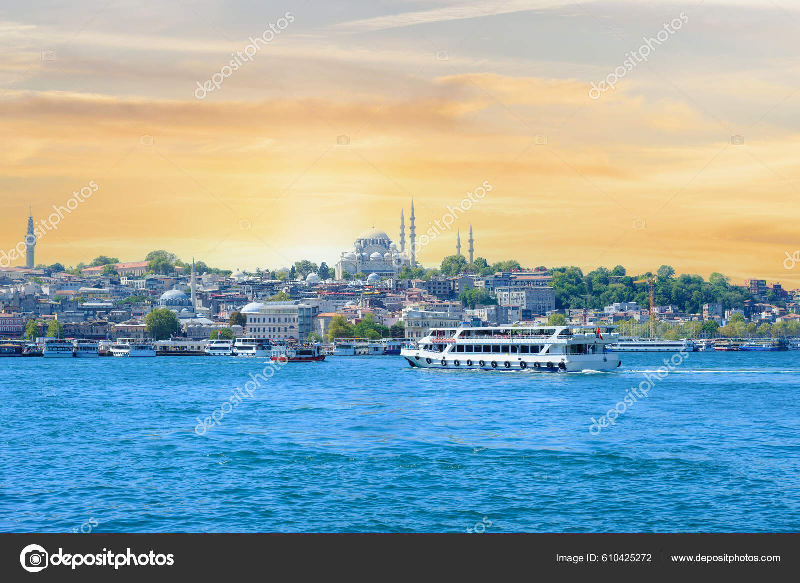 Landscape Scenery Istanbul City Suleymaniye Mosque Boats Golden Horn ...