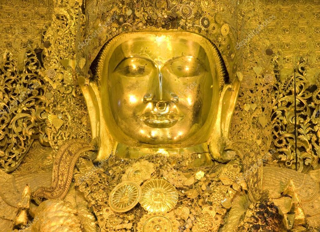 Mahamuni Buddha image, Big golden Buddha statue in popular landmark ...