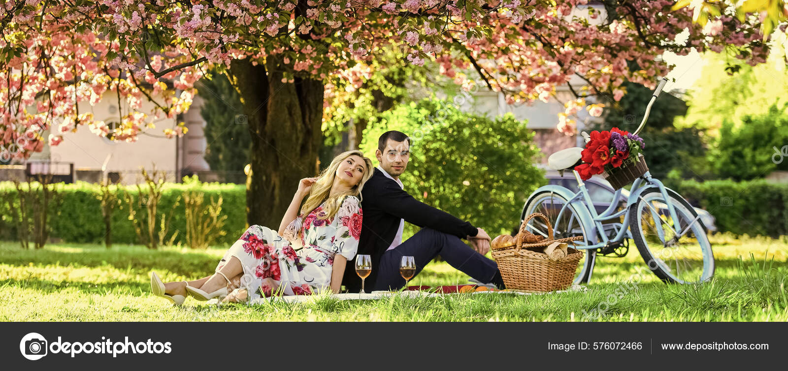 Romantic Story Food Drink Man Woman Romantic Couple Picnic Love — Stock ...