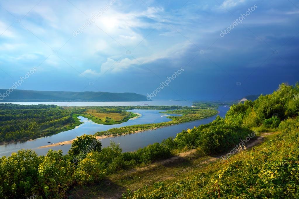 River Volga in Samara — Stock Photo © elenstudio #36409531