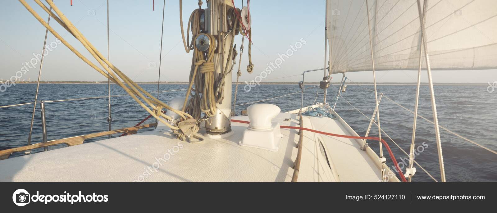 White Sloop Rigged Yacht Sailing Open Sea Sunset Clear Sky — Stock ...