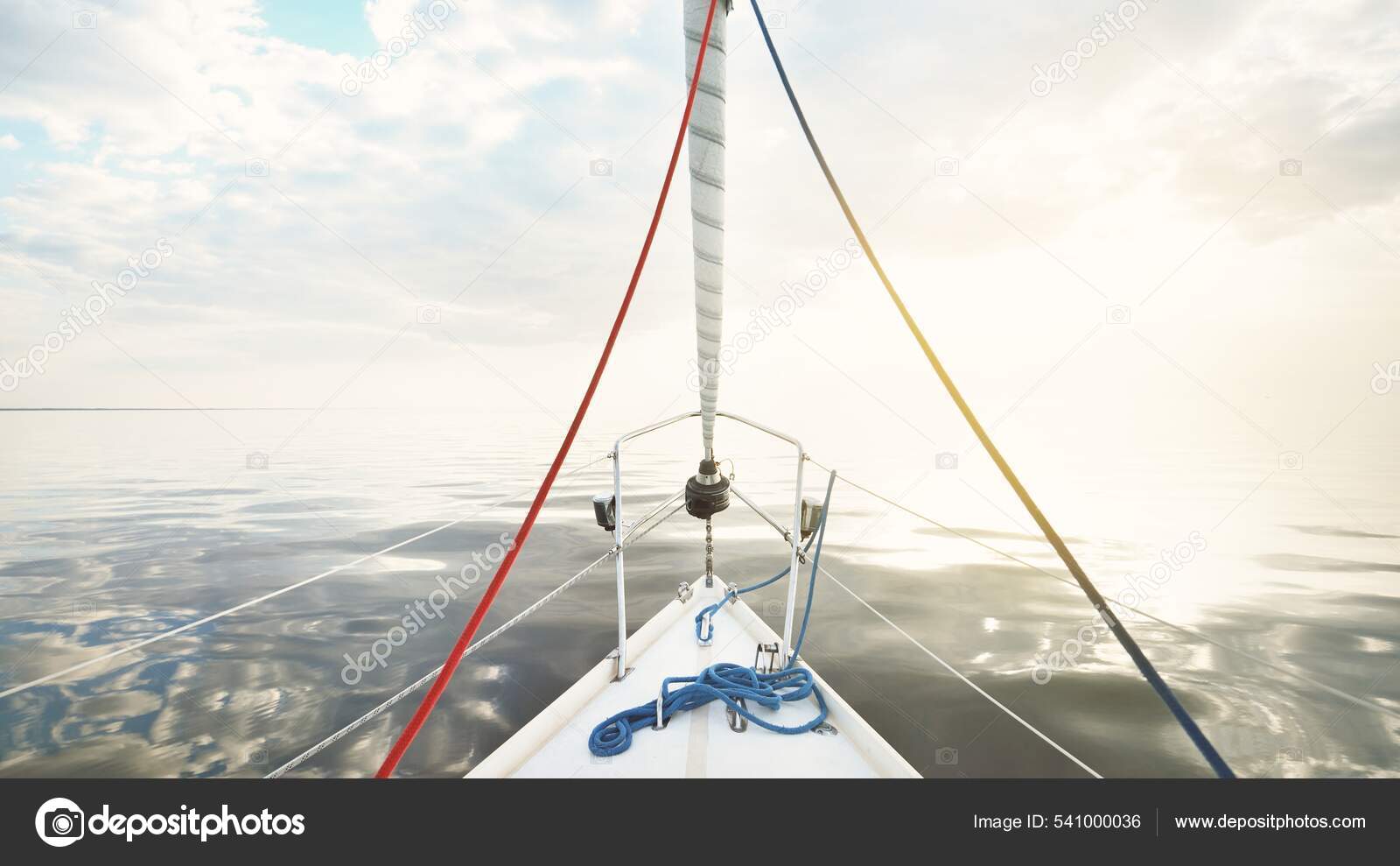 White Yacht Sailing Still Water Sunset View Deck Bow Mast — Stock Photo ...