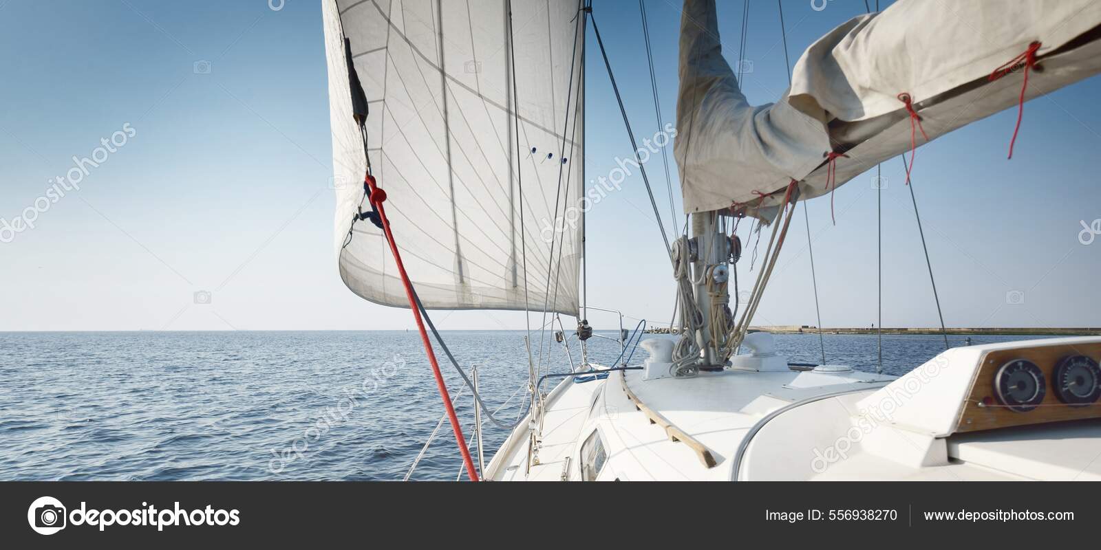 White Sloop Rigged Yacht Sailing Open Sea Clear Day View — Stock Photo ...