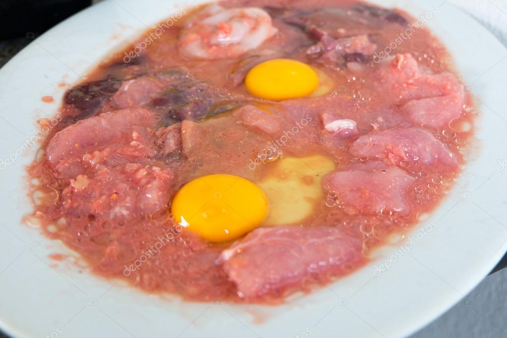 Carne marinera con huevo y cuajada de frijol fermentado para olla ...