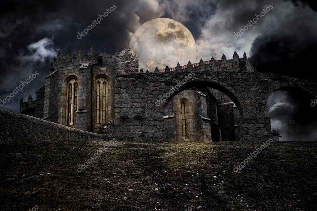 Medieval halloween scenery — Stock Photo © zacariasdamata #33563775