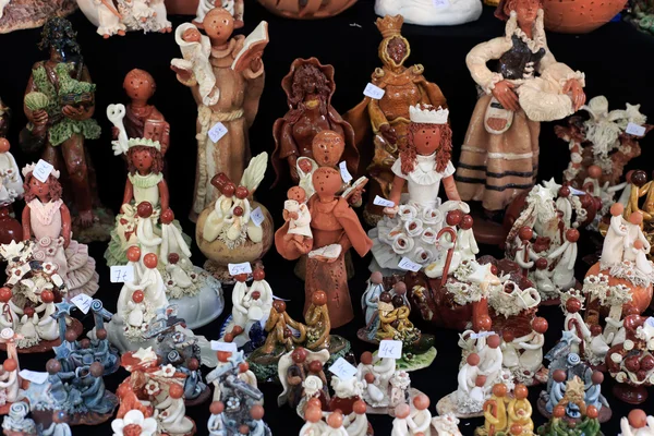 Ceramic craft figurines – Stock Editorial Photo © zacariasdamata #51257049