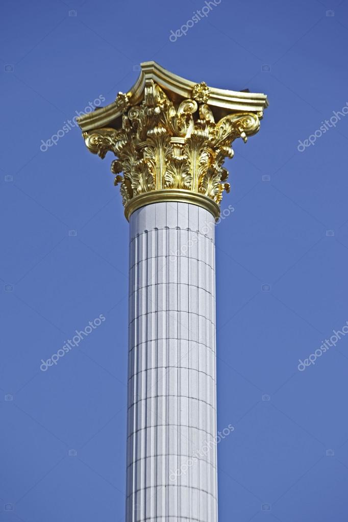 Detalle arquitectónico columna y simbolismo — Foto de stock #34712757 ...