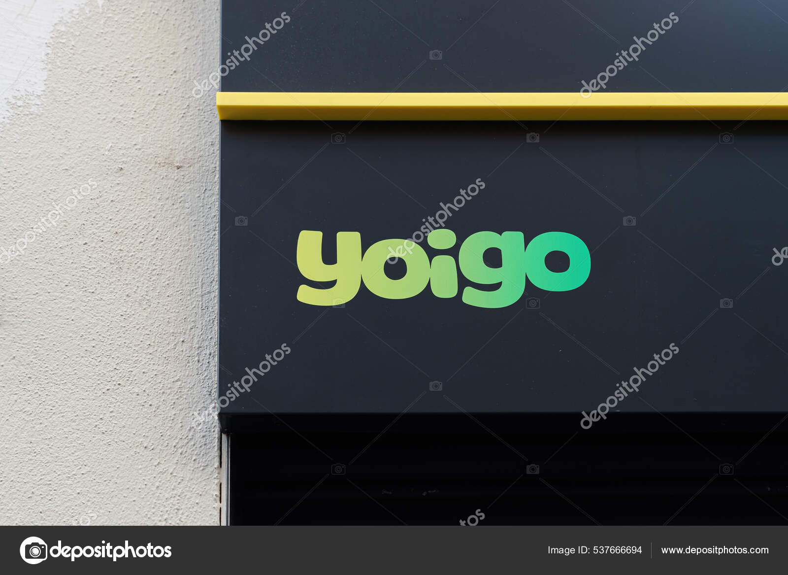 Valencia España Diciembre 2021 Yoigo Operador Redes Móviles España ...