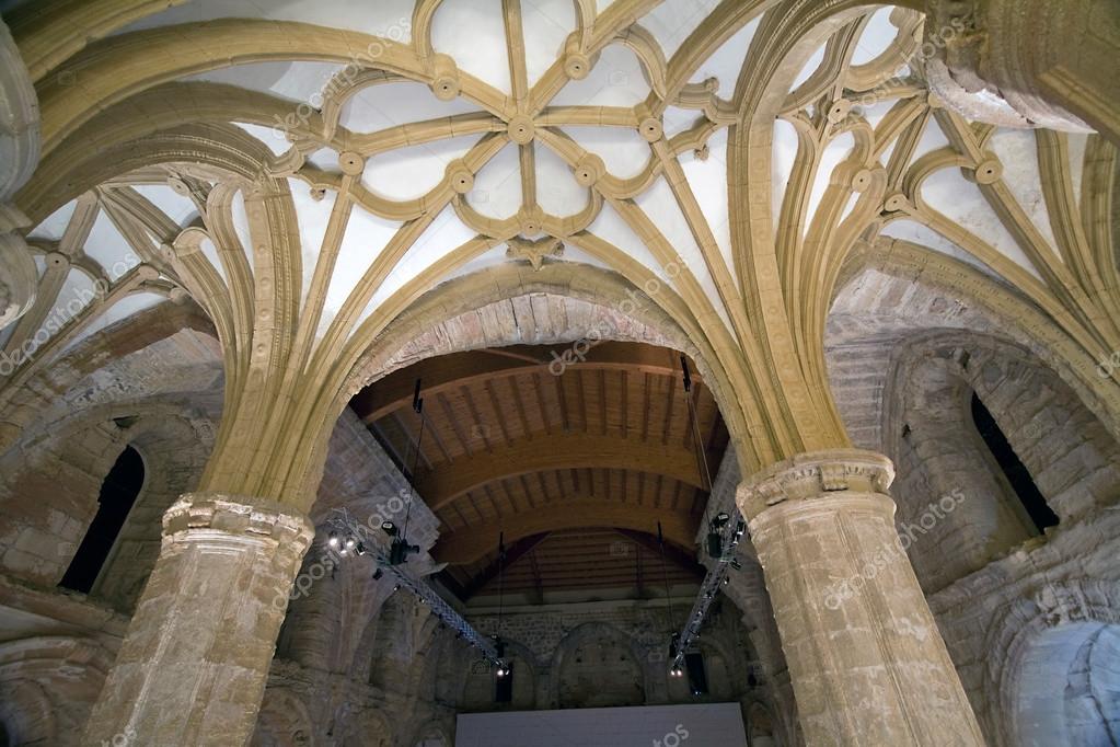 Gothic vault of rib – Stock Editorial Photo © digicomphoto #34576911