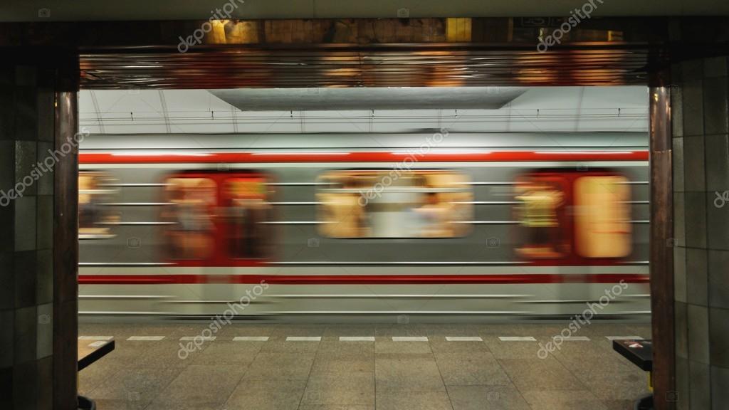 Fast moving subway train with motion blur — Stock Photo © kviktor #40865691