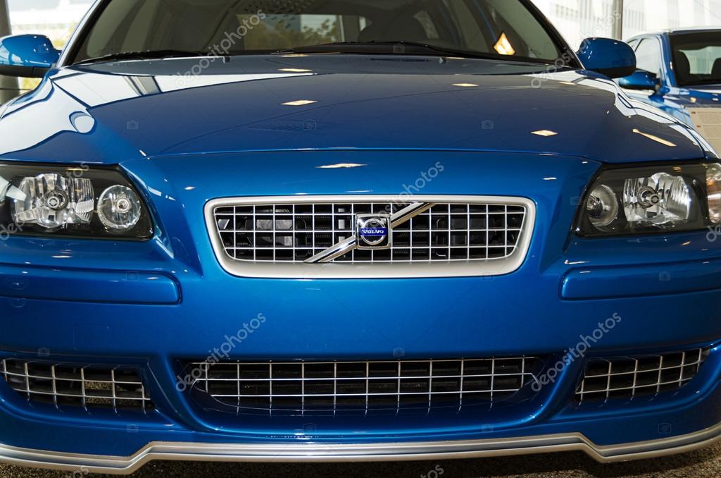 Front of a car – Stock Editorial Photo © Gurkburk #40092263