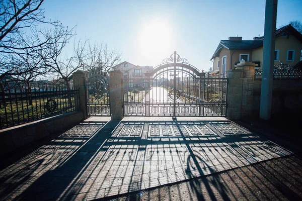 Parks gates Stock Photos, Royalty Free Parks gates Images | Depositphotos