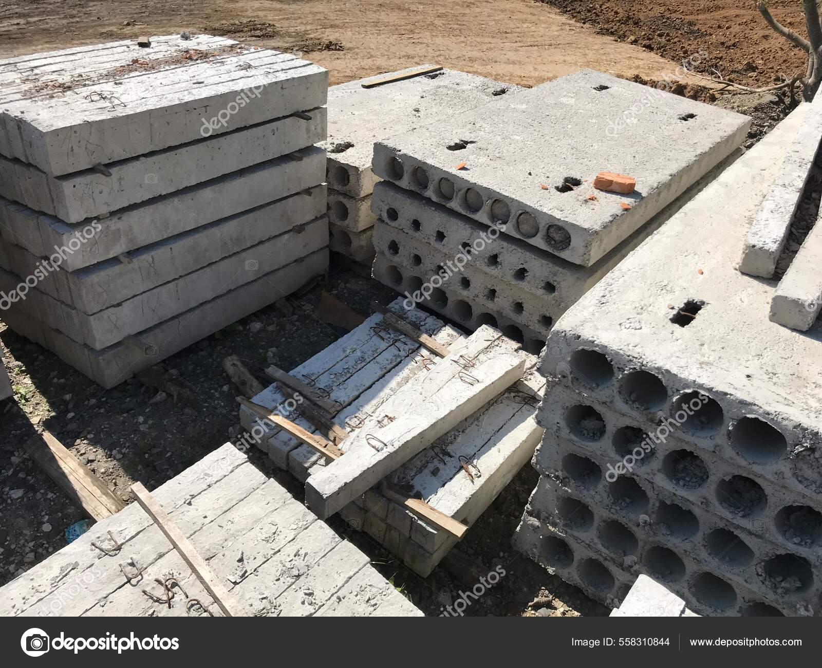 Concrete Blocks Construction Side Daytime — Stock Photo © trynkalo ...