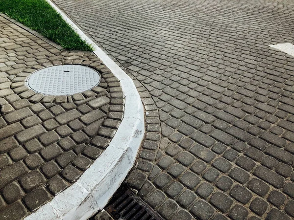 Manhole shape Stock Photos, Royalty Free Manhole shape Images ...