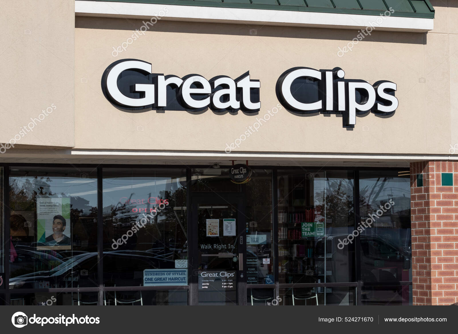 Fishers Circa November 2021 Great Clips Strip Mall Haircut Location — Stock Editorial Photo ...