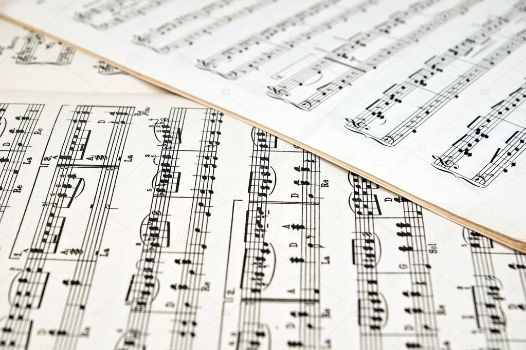 Sheet music Stock Photo by ©kelifamily 45522163