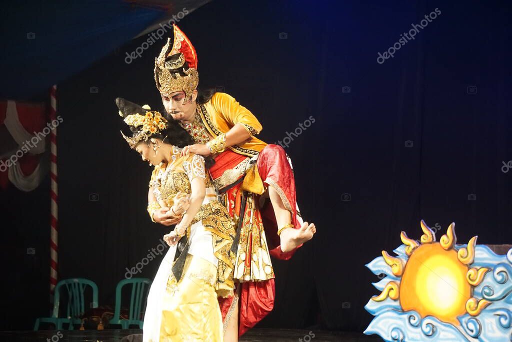 Blitar, Java Oriental, Indonesia - 4 de junio de 2022: Interpretación ...