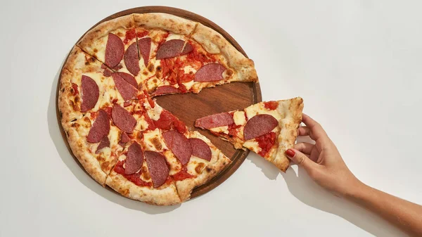 Camion pizza Stock Photos, Royalty Free Camion pizza Images | Depositphotos