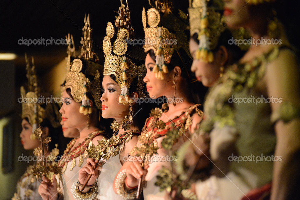 A traditional Khmer Cambodian female dancer in Apsara dance pose during ...