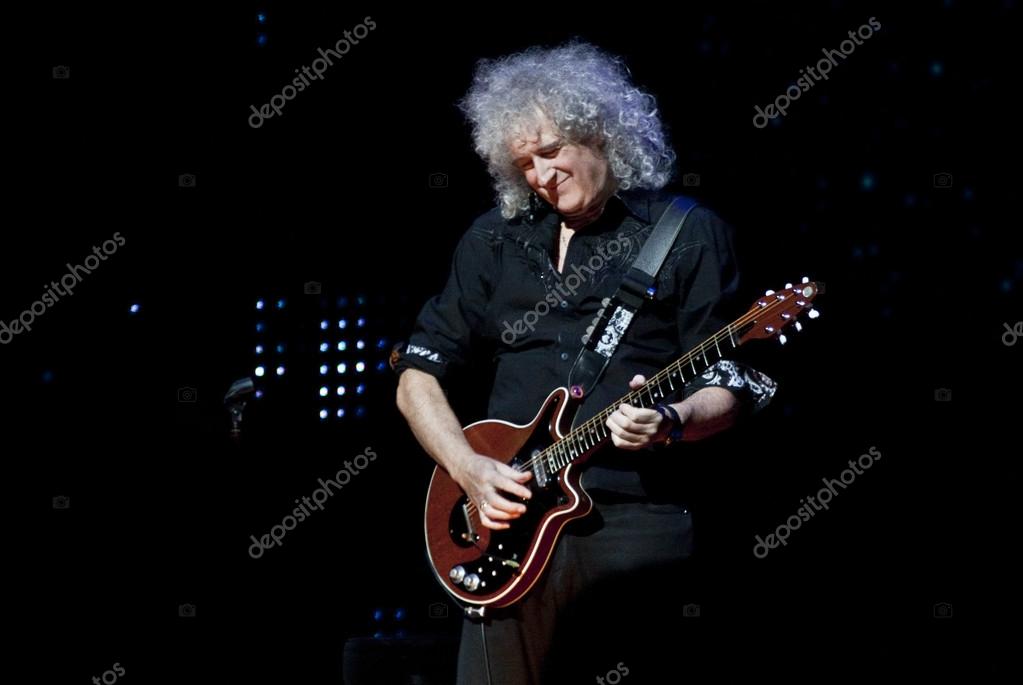 Brian May from Queen performs with Kerry Elils during "Acoustic by ...