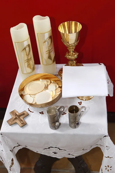 Holy communion table Stock Photos, Royalty Free Holy communion table ...