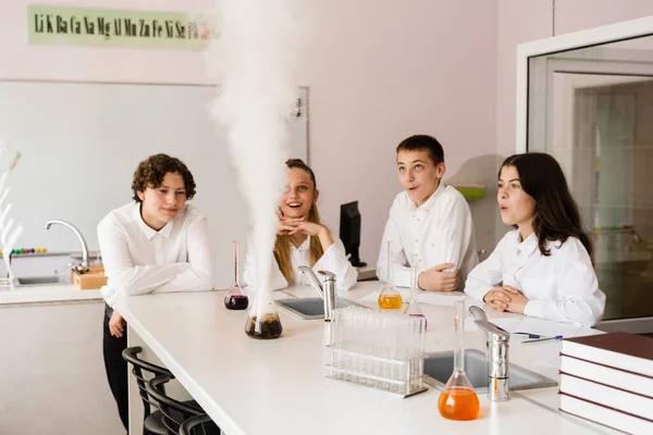 High school science lab Stock Photos, Royalty Free High school science ...