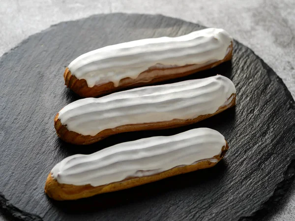 미니 eclairs Stock Photos, Royalty Free 미니 eclairs Images | Depositphotos