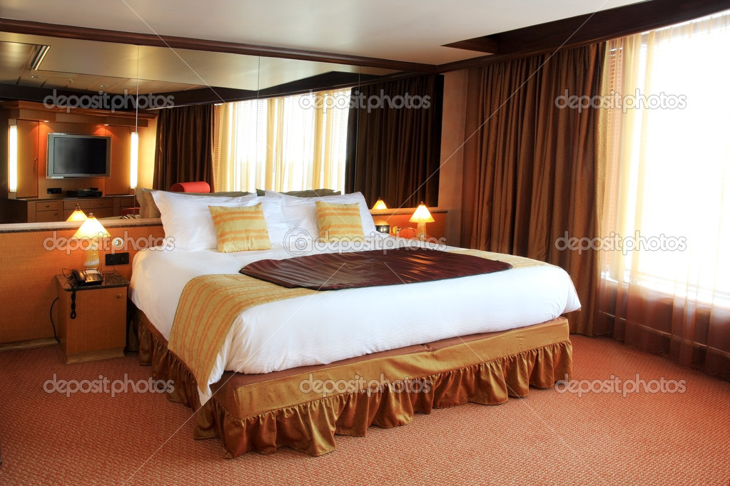 Hotel room with double bed — Stock Photo © v-strelok #37113605