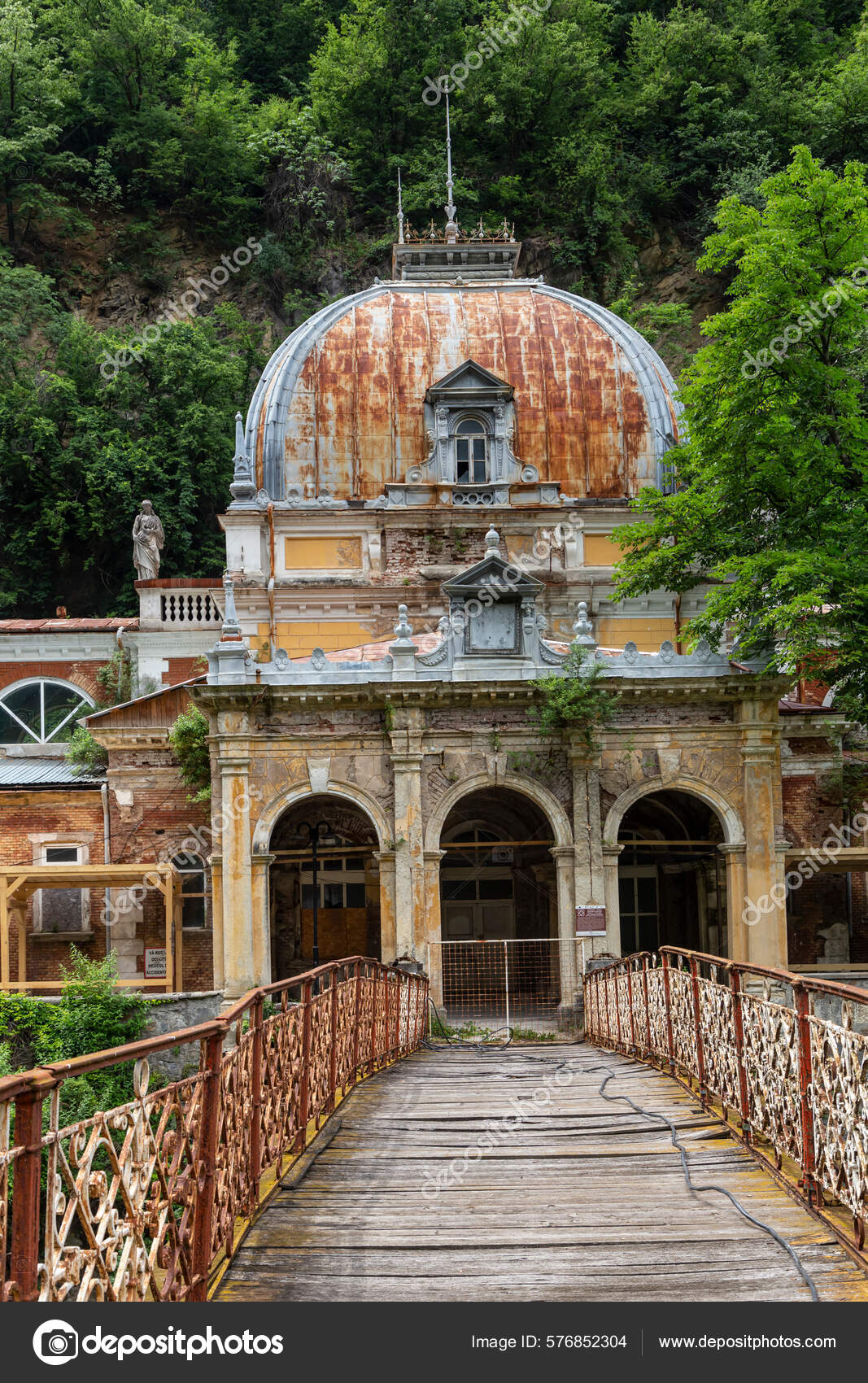 Baile Herculane Herculane Bath Romania June 2022 Entrance Access Bridge ...
